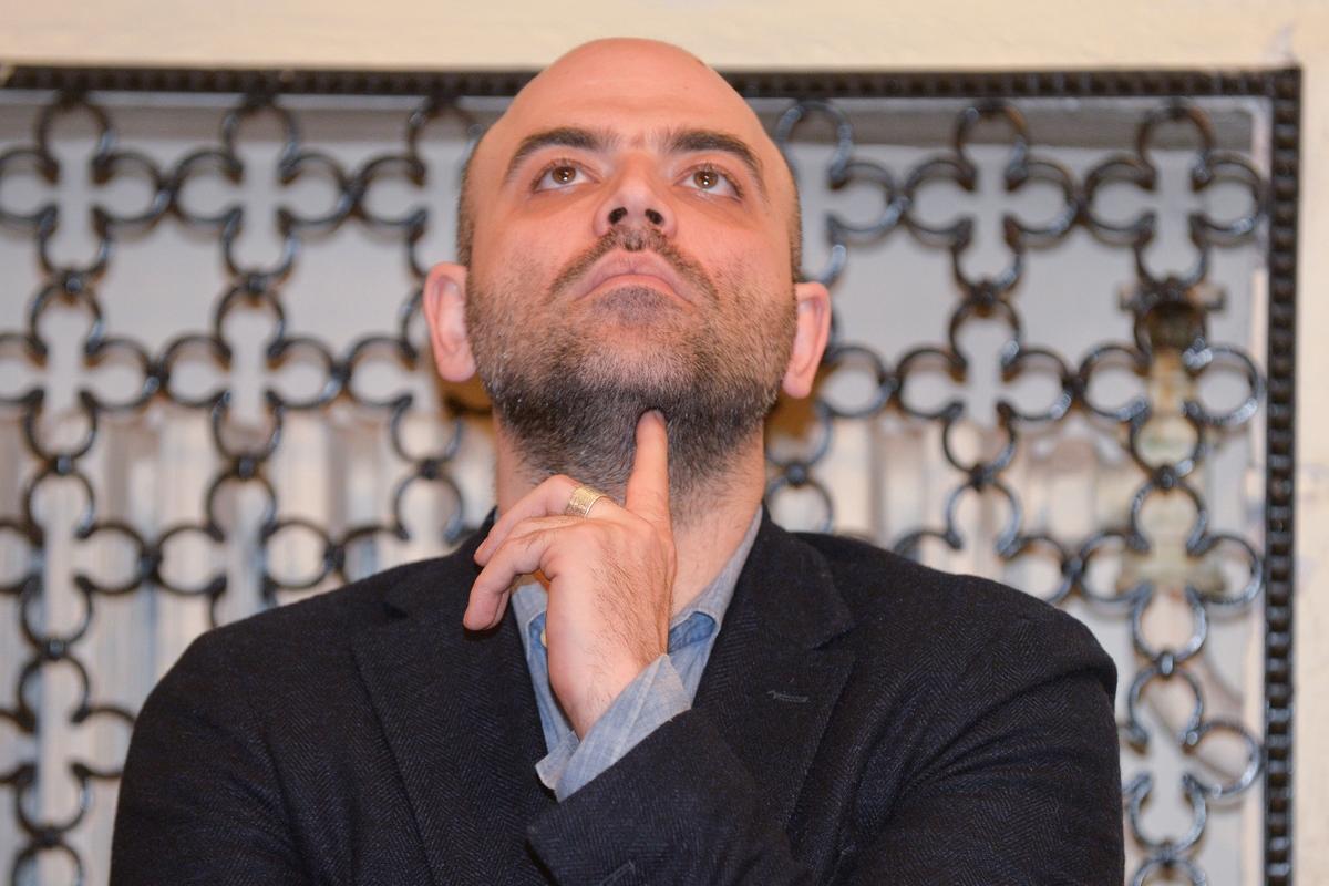 «A Saviano dà fastidio che sia stato riconosciuto il plagio: lo quereliamo»