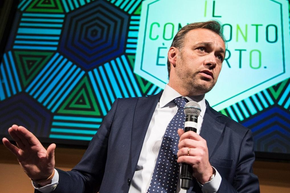 Gogna contro gogna, così la vittima Richetti diventa anche il carnefice