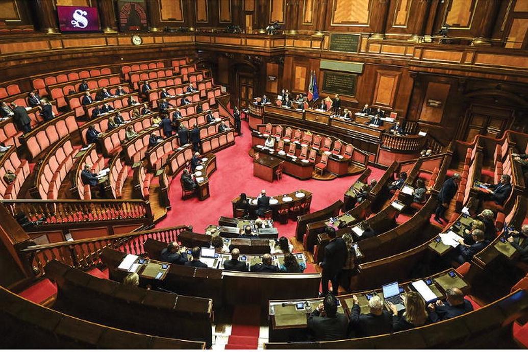 Limiti all’uso dei trojan, sì a Forza Italia in Senato. L’ira di Pd e M5S