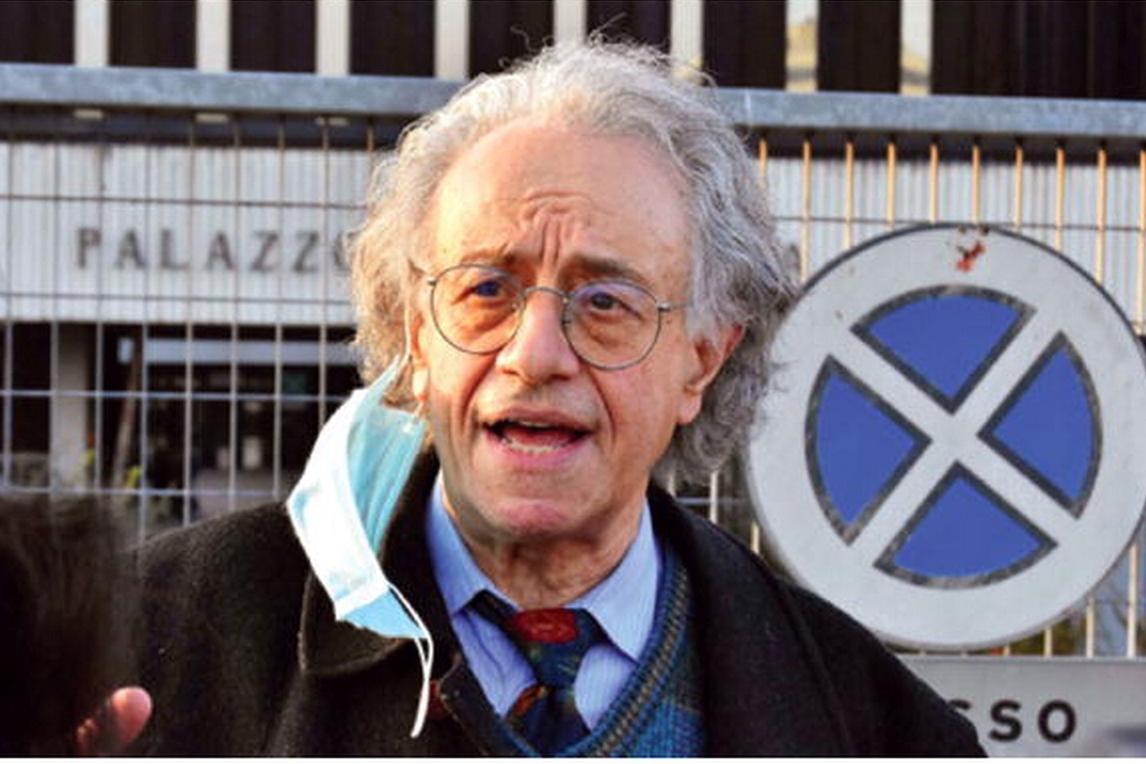 «Foti un criminale: ha osato criticare il podcast “Veleno”»